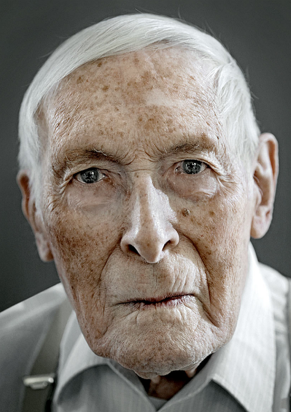 Happy at 100: Emotive Portraits of Centenarians - Graphic design ...